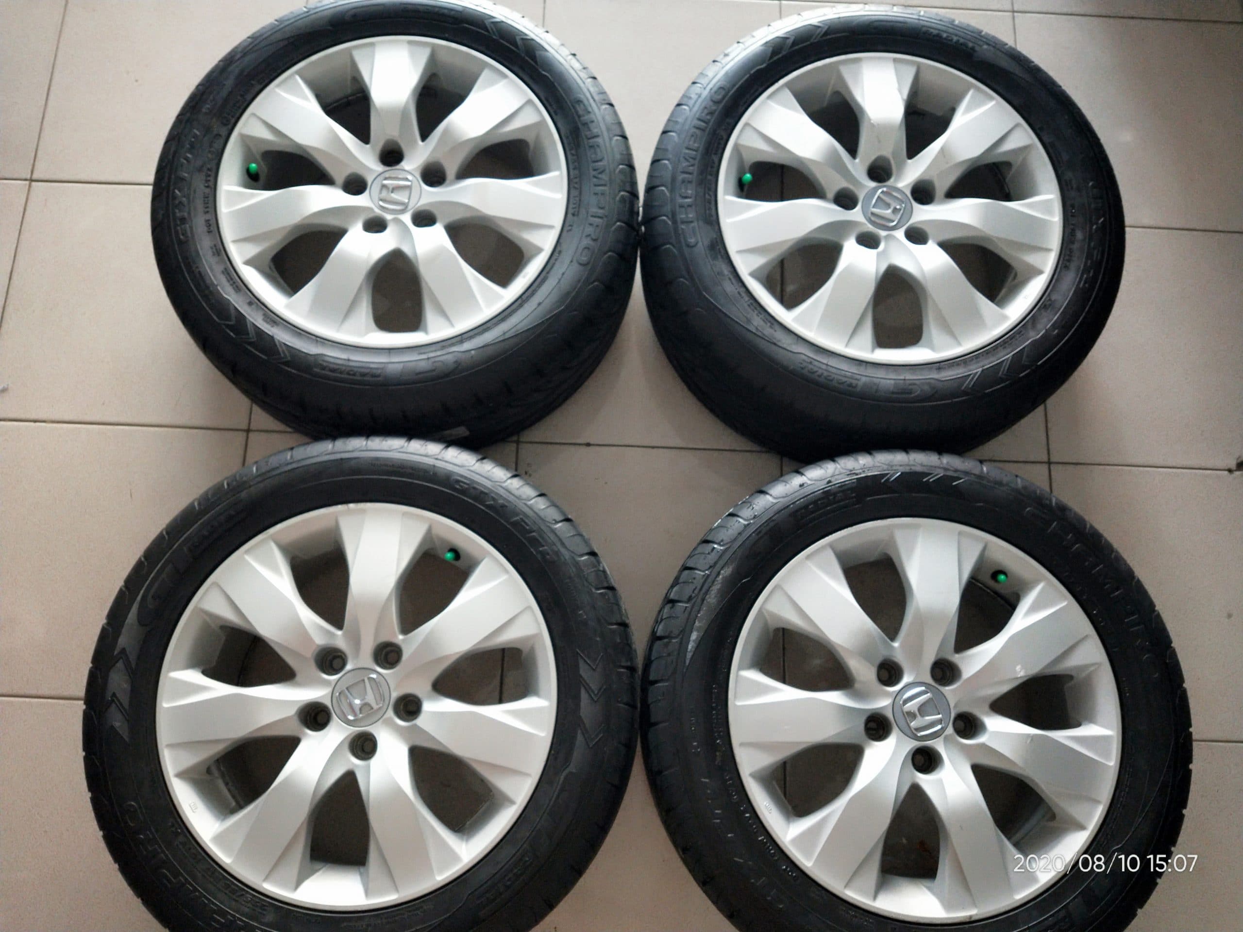Velg Mobil Honda Accord: Kombinasi Estetik dan Kinerja Tinggi - Tukang ...