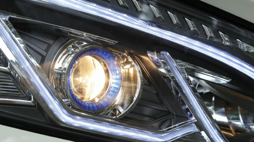 Lampu LED Kuning Mobil: Solusi Terbaik untuk Kendaraan Anda - Tukang Mobil